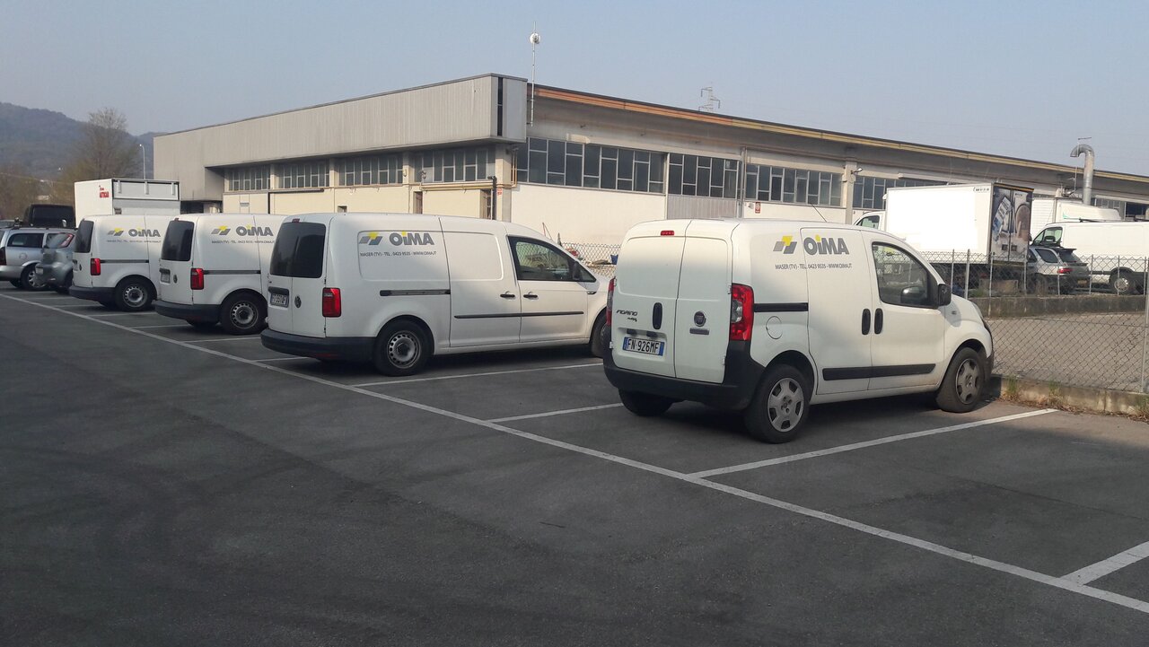 Produzione scafi per scarponi da sci | OiMa Srl a Maser (TV)