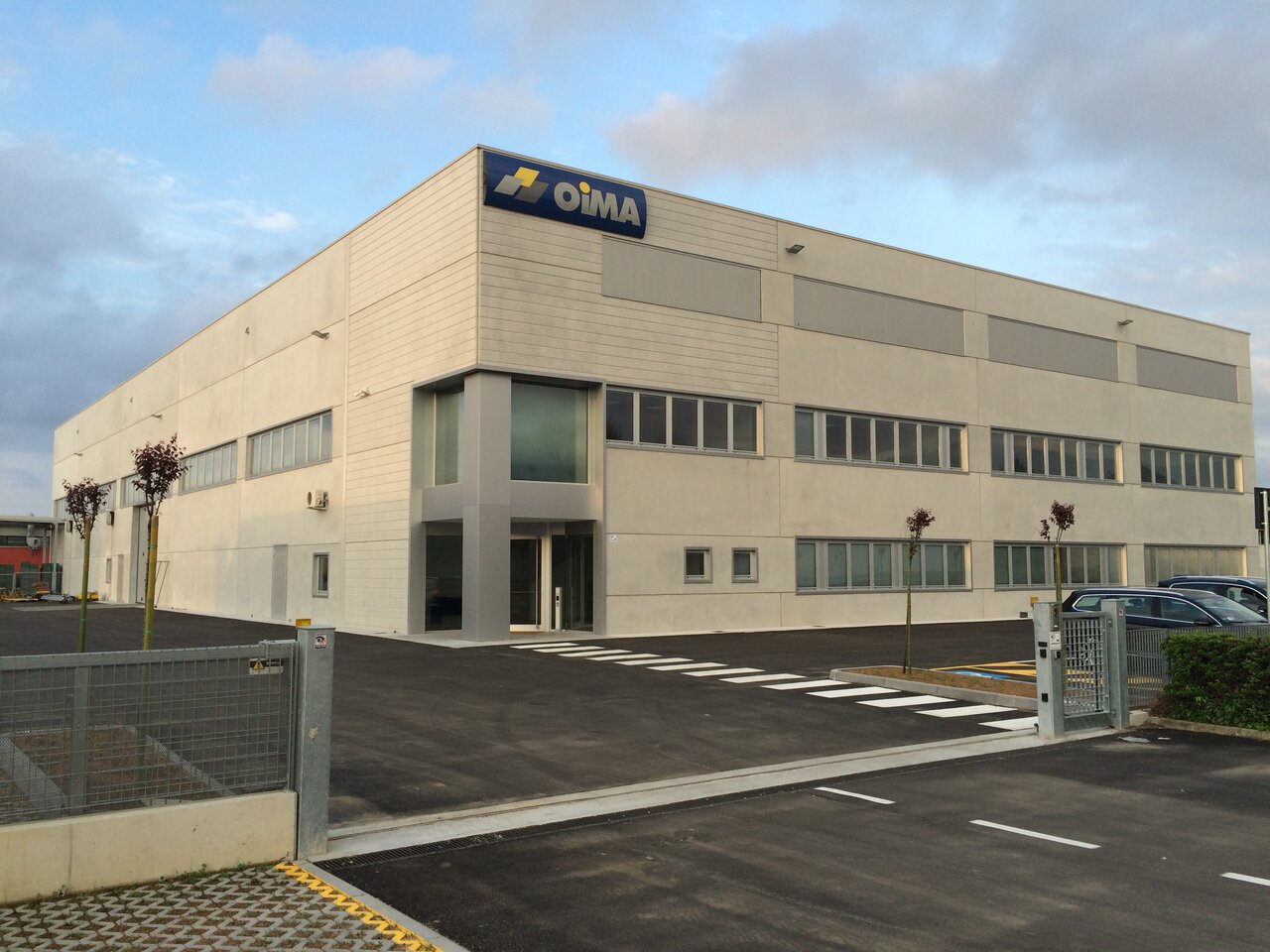 Produzione scafi per scarponi da sci | OiMa Srl a Maser (TV)